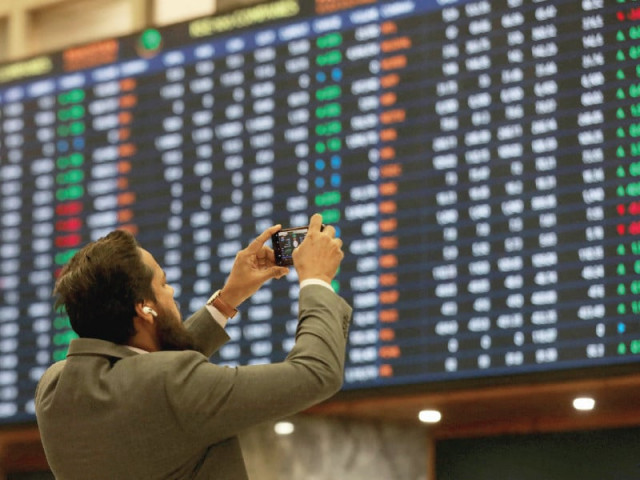 Kse 100 Falls 700 Points As Budget Fears Shake Investor Confidence