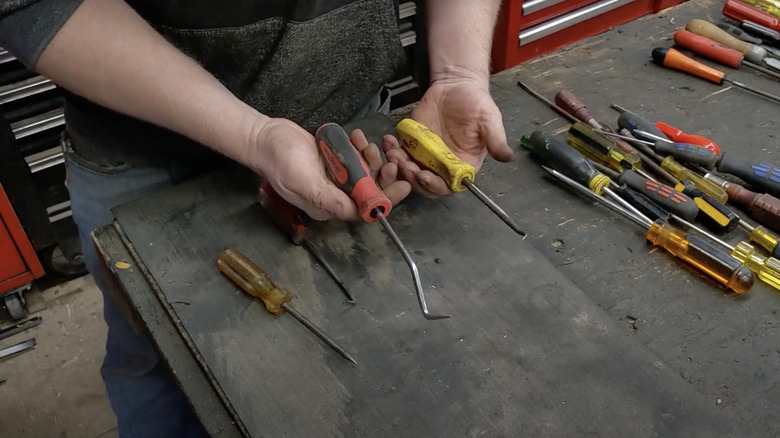 Don't Throw Out Your Old Screwdrivers – Repurpose Them Into Different ...