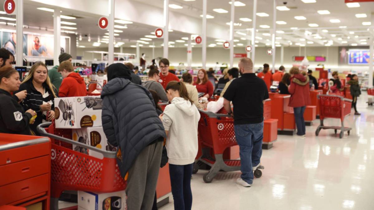 How much Target pays store workers, from cashier to boss