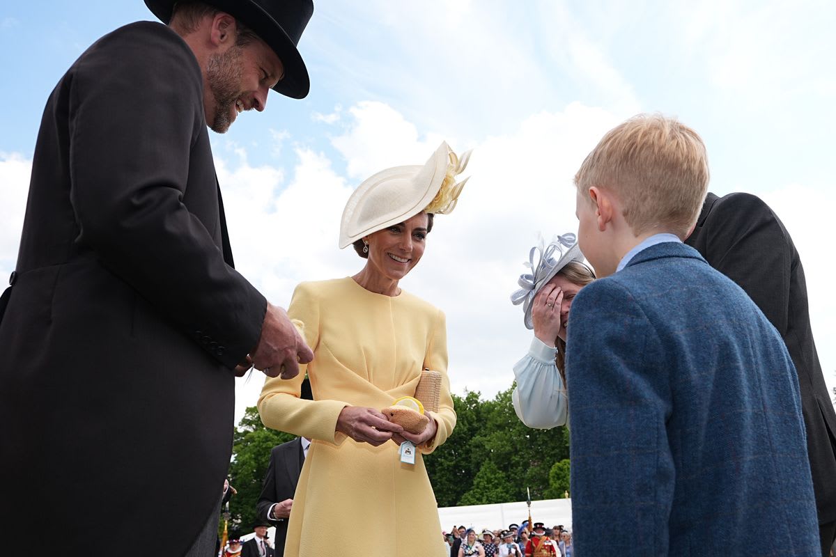 Princess Kate reunites with Liz Hatton's family in emotional meeting at ...