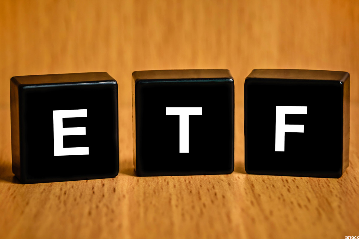 Top Low-Cost ETFs for a Retirement Portfolio: A Guide to Asset Allocation