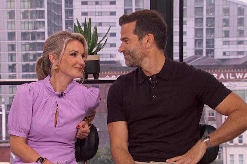 Signs Helen Skelton and Gethin Jones have been dating in secret for months
