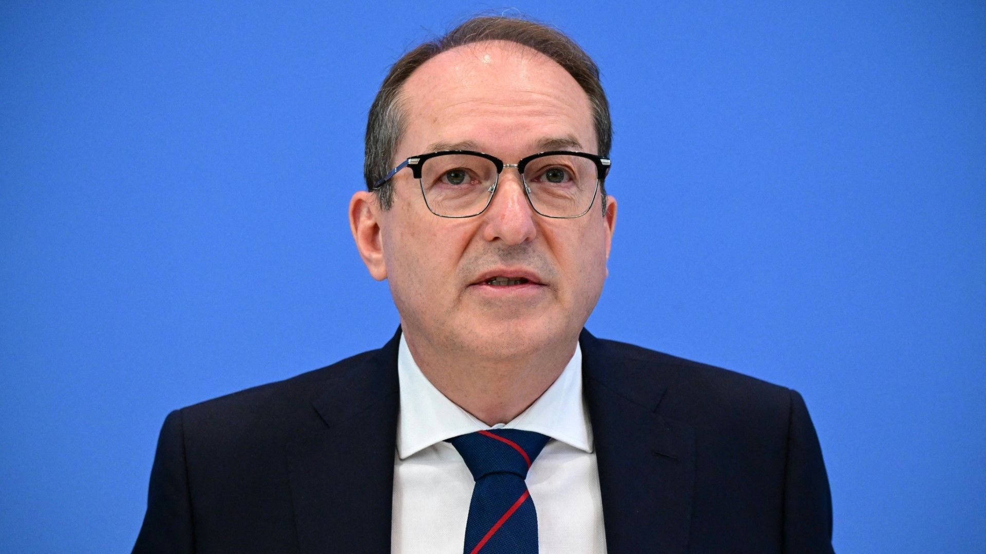 Dobrindt will AfD "wegregieren"