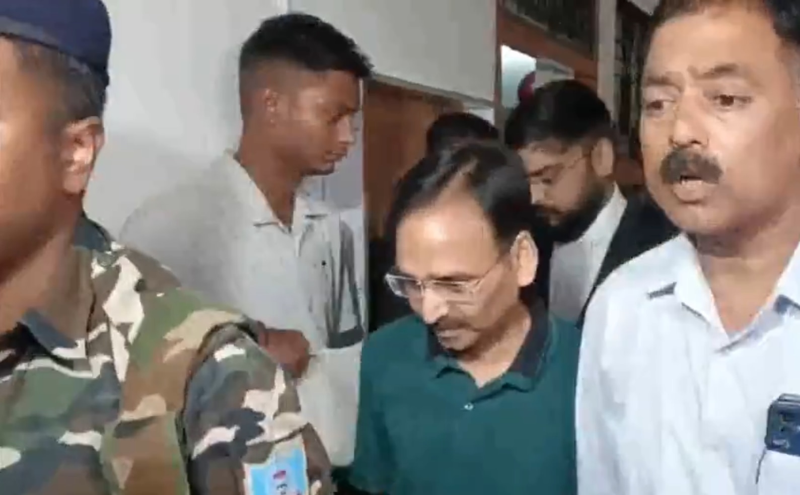 Jharkhand Excise 'Scam': Senior IAS Officer Vinay Choubey Held In Money ...