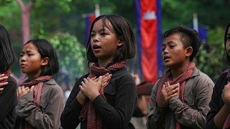 Cambodians remember Khmer Rouge victims 50 years on