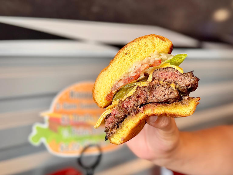 Iconic Daytona burger joint to close, searches for new location