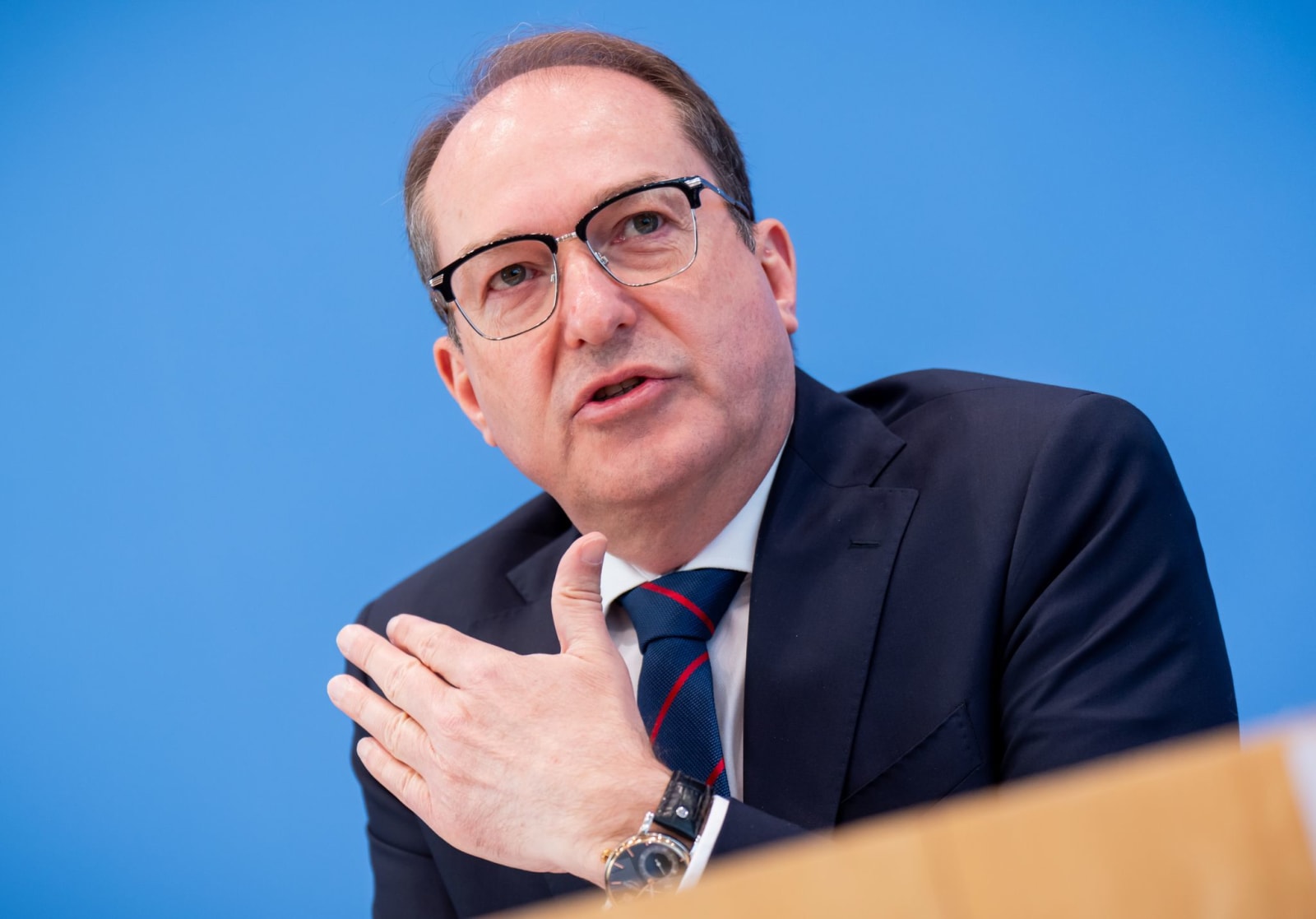 Evidence to ban far-right AfD lacking, says German interior minister