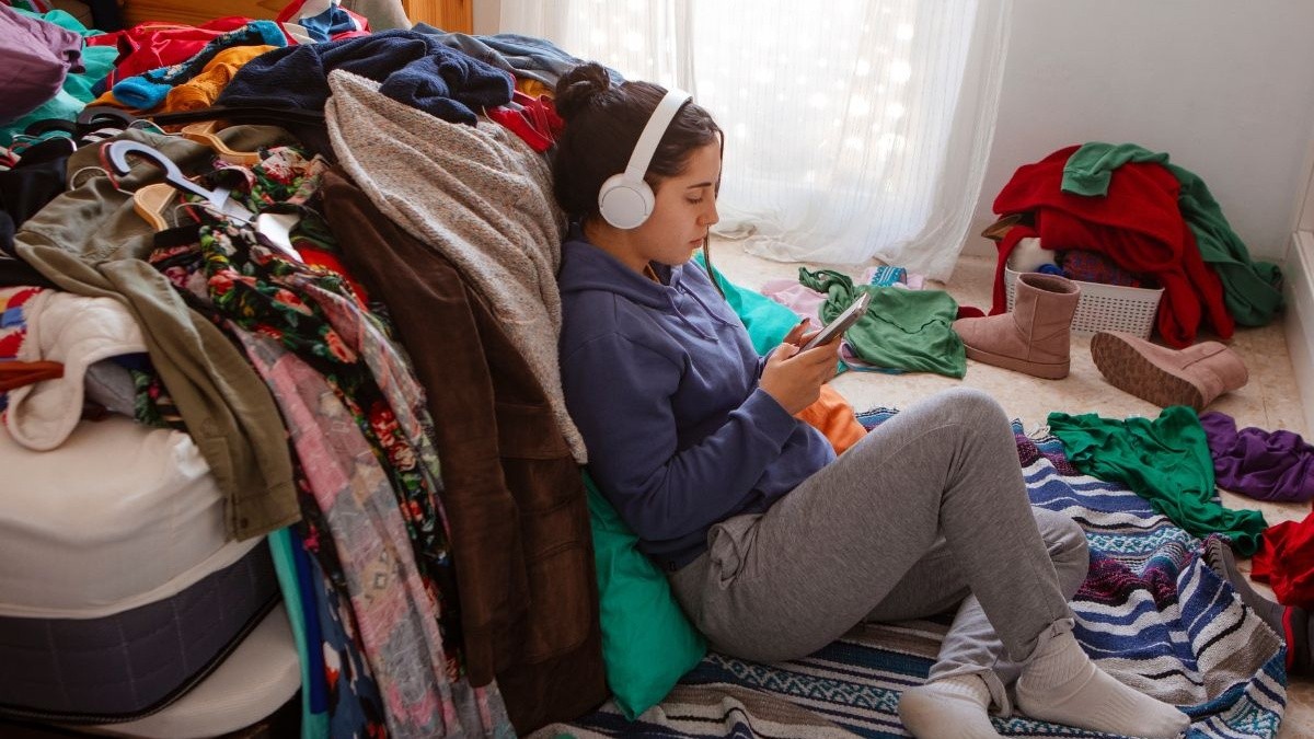 Why Do I Love Hoarding Stuff According to Psychology and How Can I Stop?