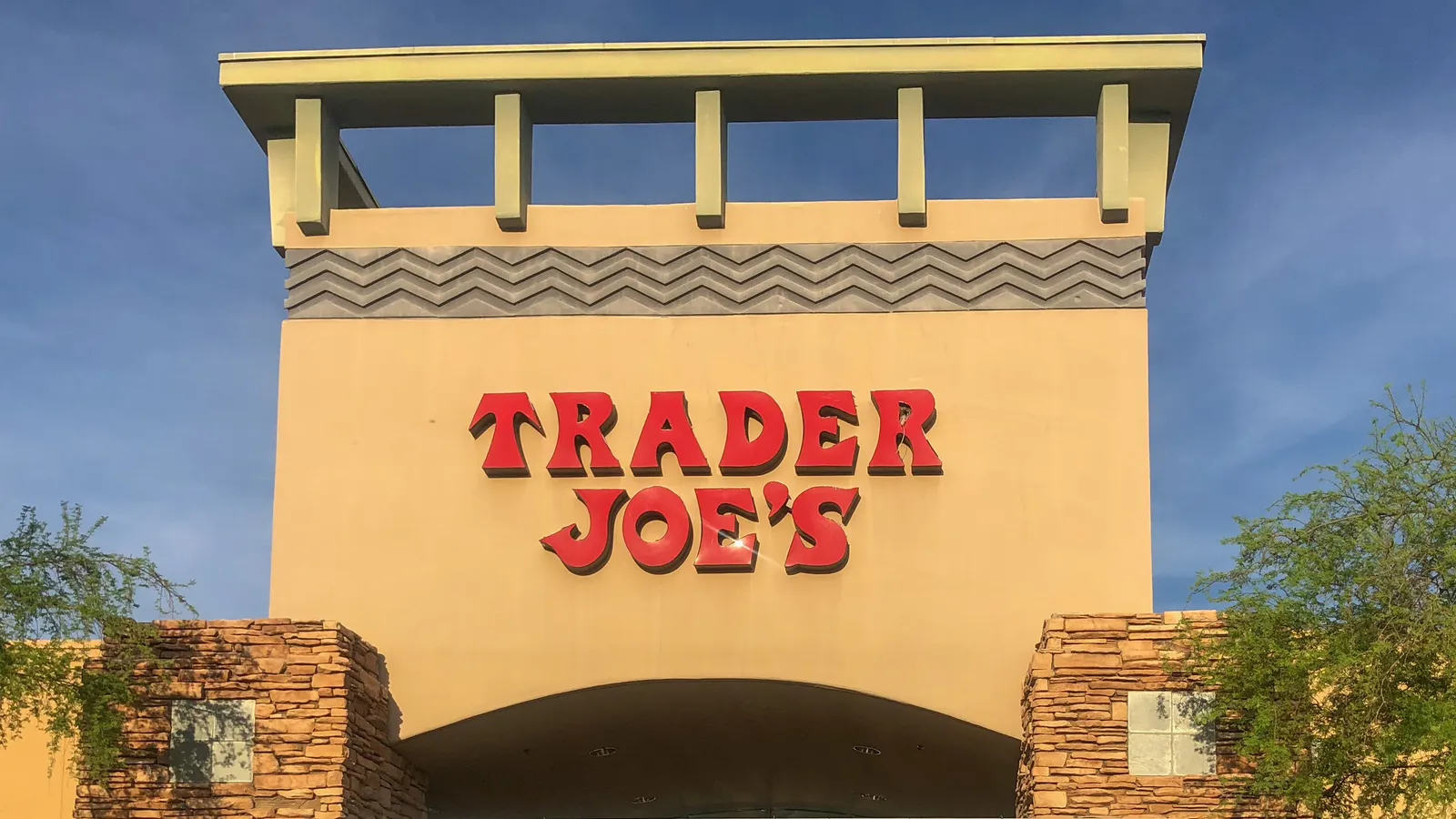 Expectation vs reality: my cookie haunted house collapsed fast