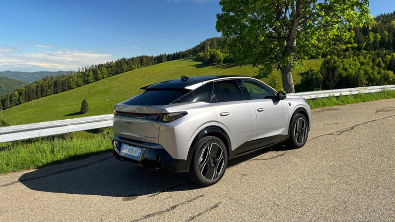 Essai Peugeot E-3008 Dual Motor : un deuxième moteur pour effacer son ...