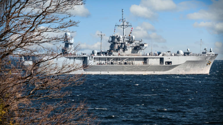 The USS Blue Ridge Arrives in New Zealand