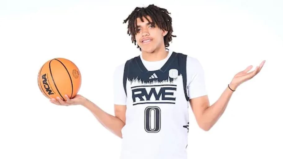 Report: Elite '26 PG Taylen Kinney to Visit Louisville