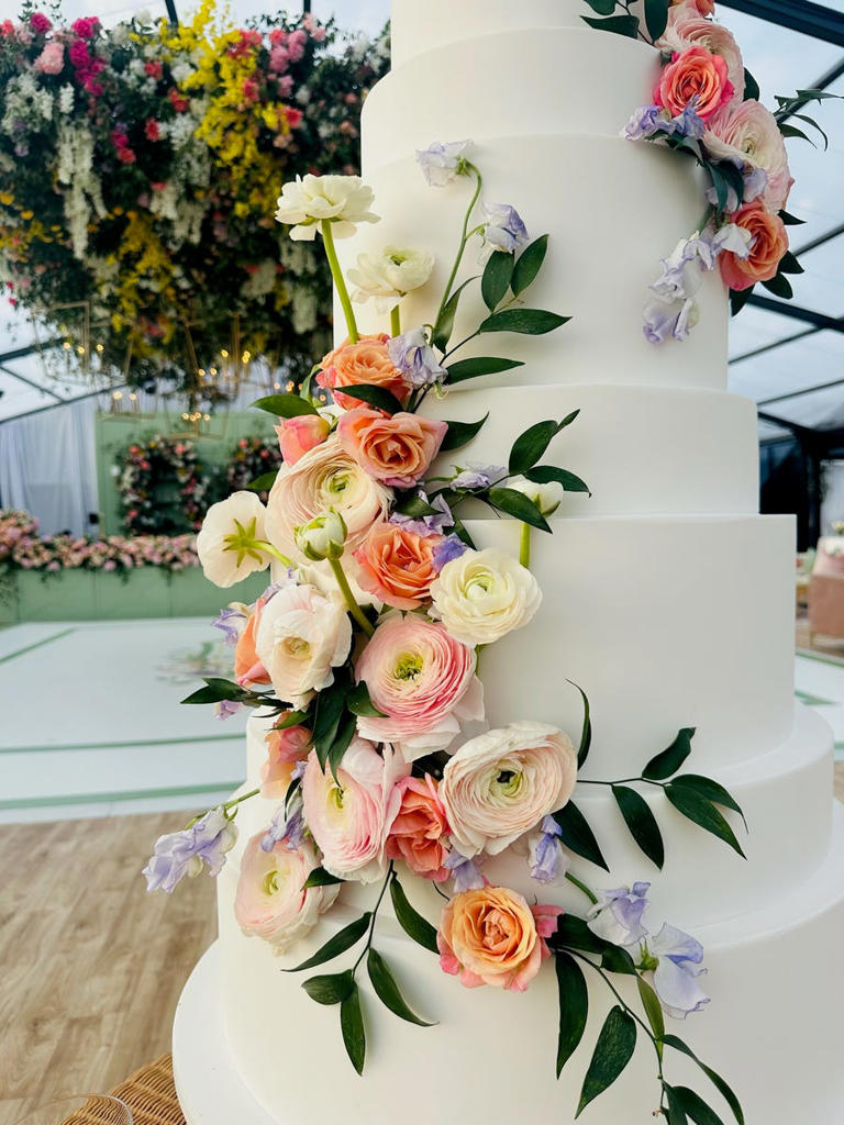 You Have to See Paige Drummond’s Nine-Tier (!) Wedding Cake