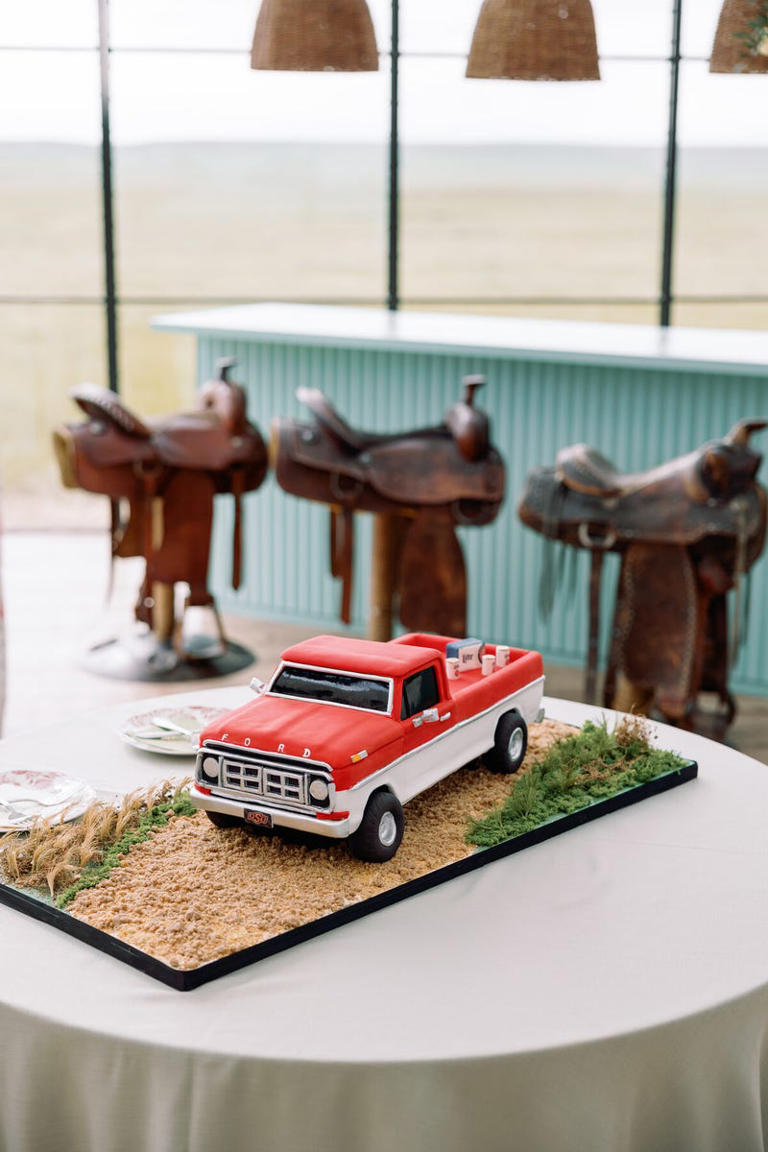 You Have to See Paige Drummond’s Nine-Tier (!) Wedding Cake