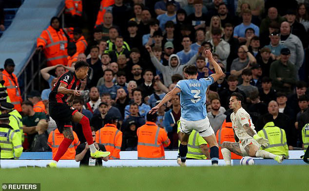 Manchester City 3-1 Bournemouth: 10-men City ease to victory in Kevin De Bruyne's final Etihad ...