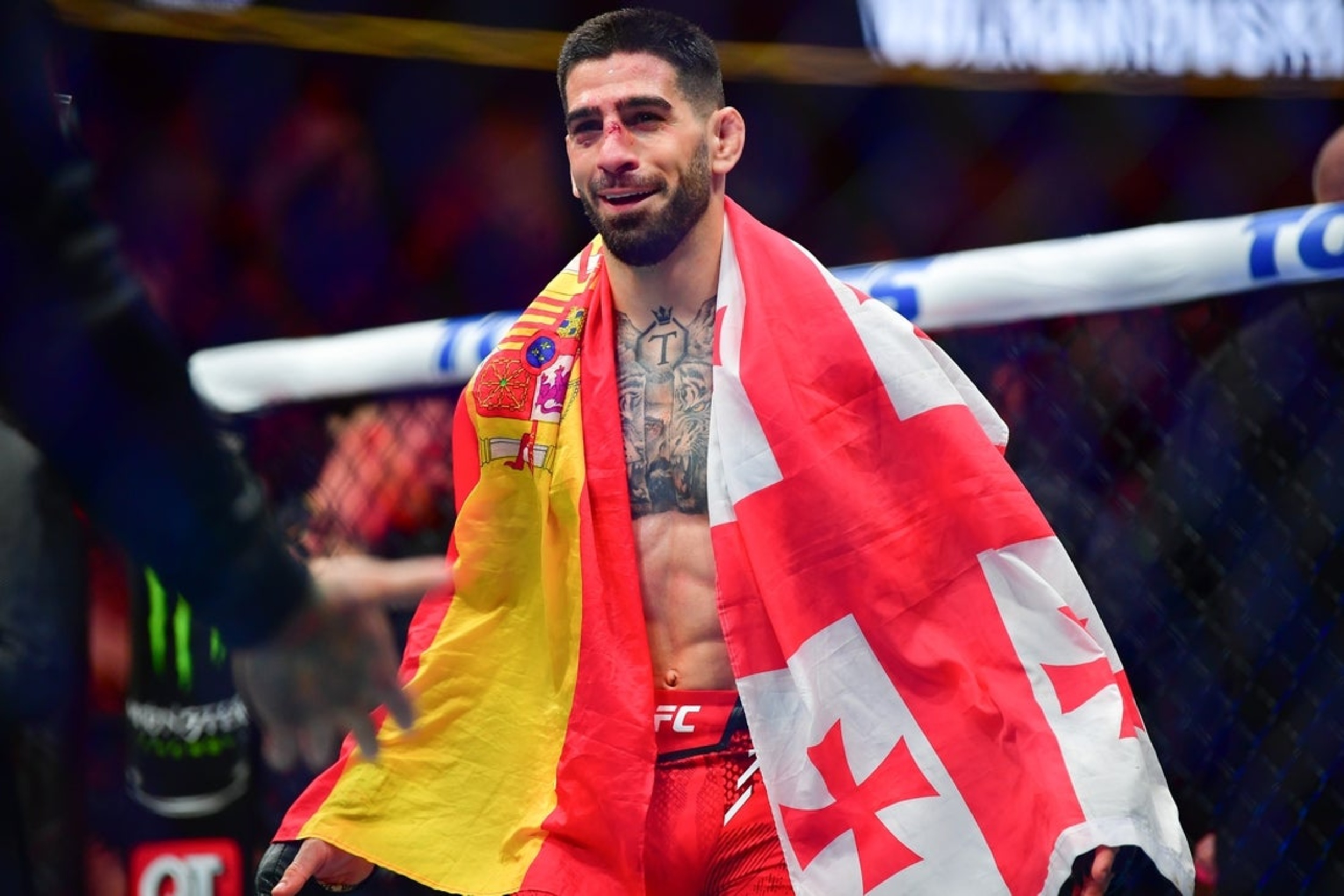 Ilia Topuria moving up for title shot vs. Charles Oliveira at UFC 317