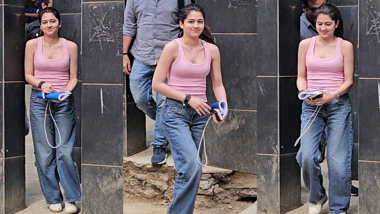 Naomika Saran styles pink tank top with denim jeans in hot Mumbai ...