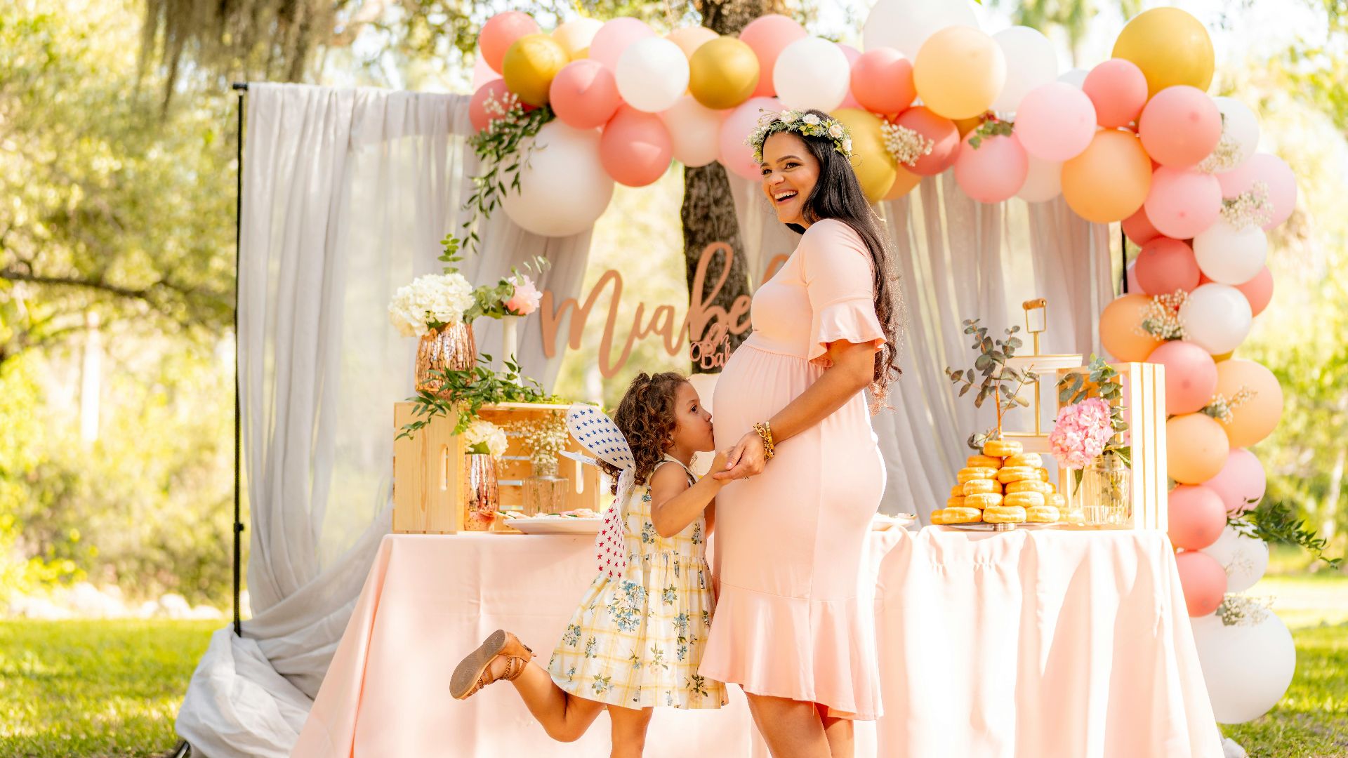 10 Things To Never Wear To A Baby Shower & 10 Cute Options To Try