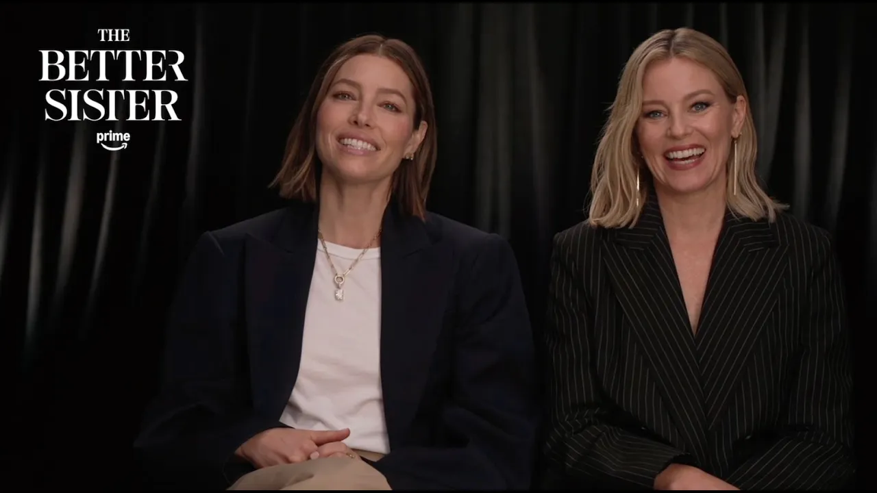 Jessica Biel & Elizabeth Banks On The Better Sister Set Snacks, 7th ...