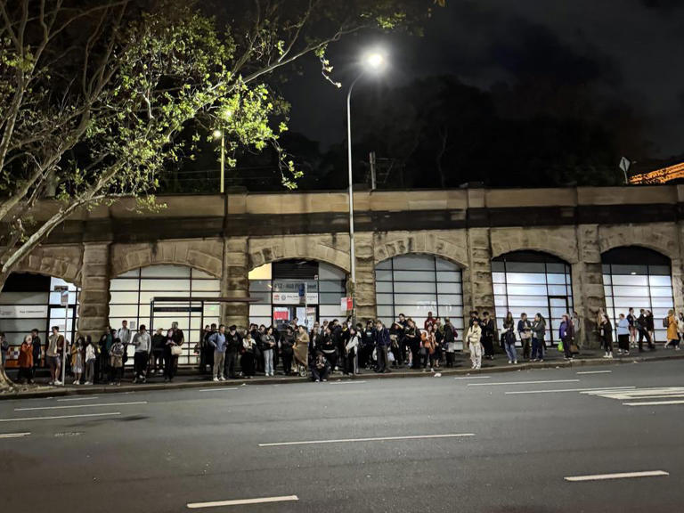 Sydney train chaos enters second day