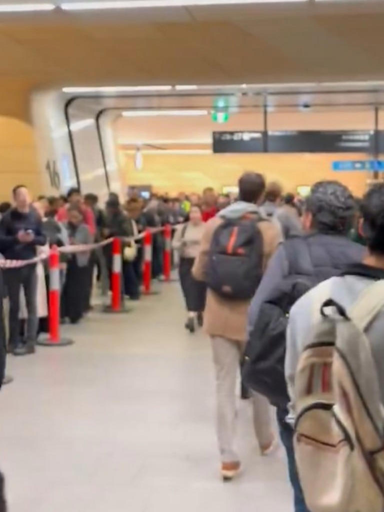 Sydney train chaos enters second day