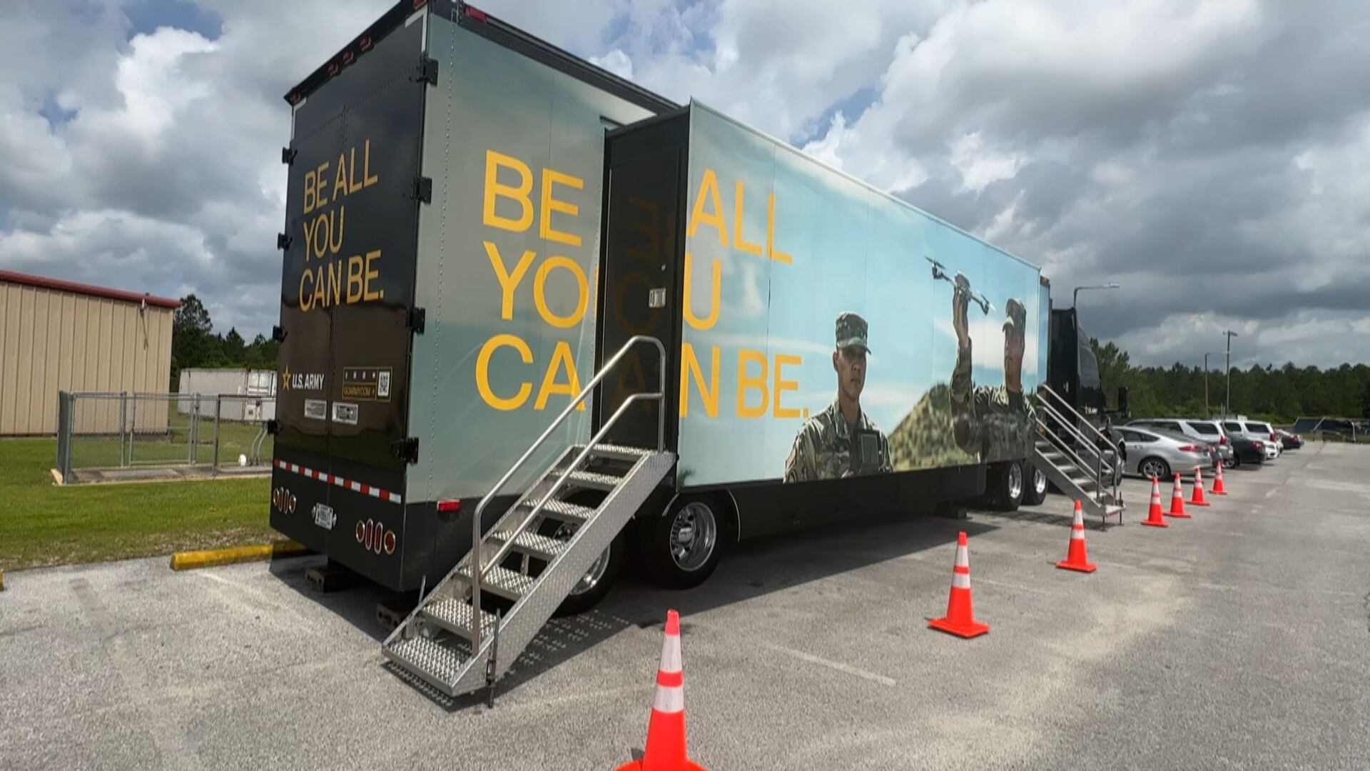 Us Army Interactive Stem Trailer Making Rounds Across Coast