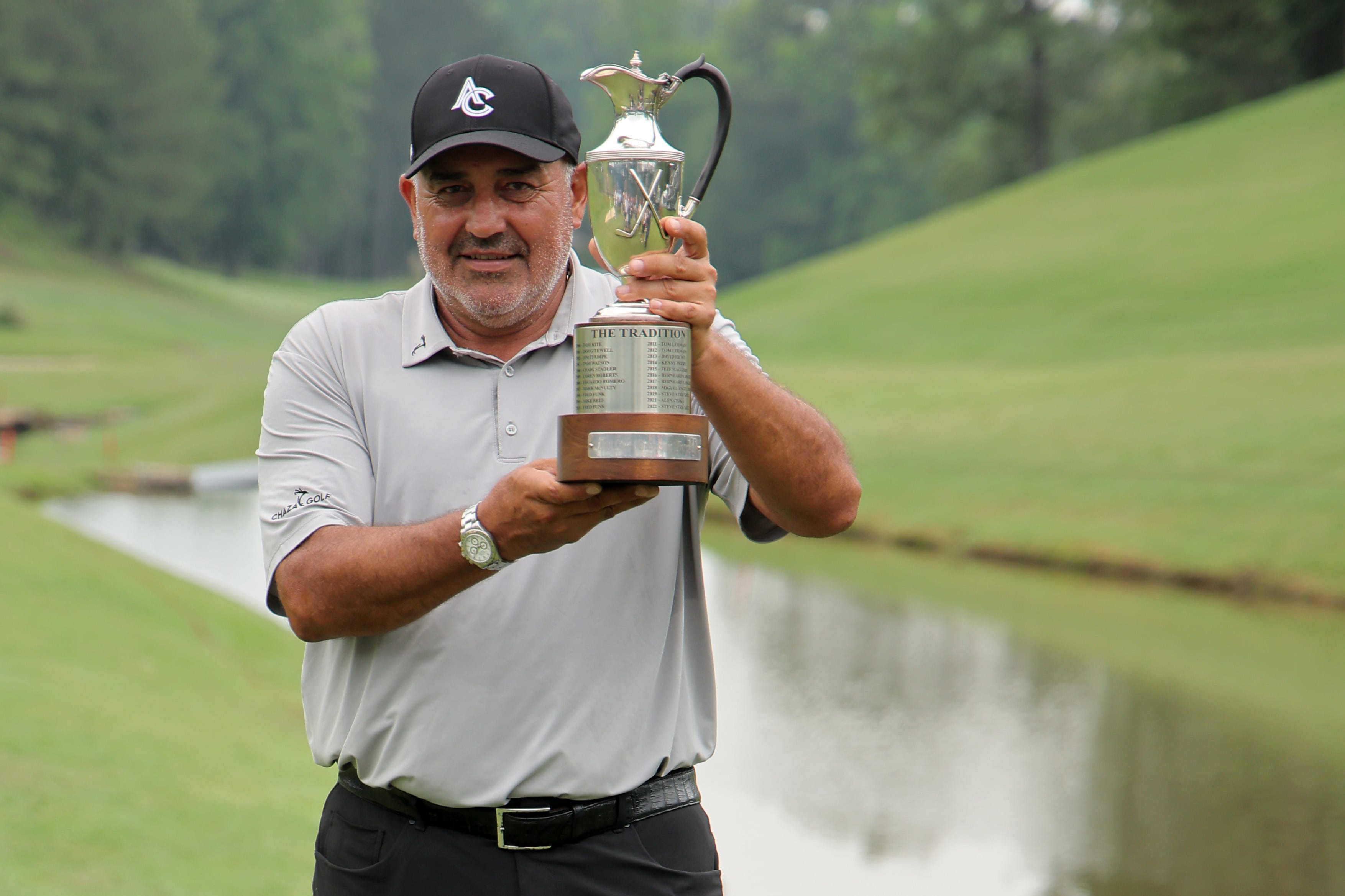Less than two years after prison, Angel Cabrera is a senior major champ