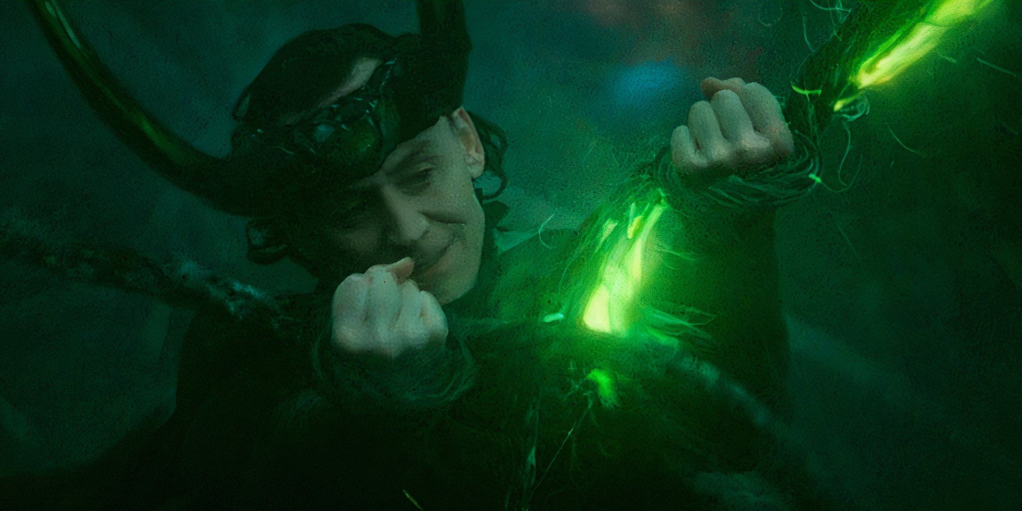 Robert Downey Jr.’s Doctor Doom Surprises Tom Hiddleston’s Loki To Take ...