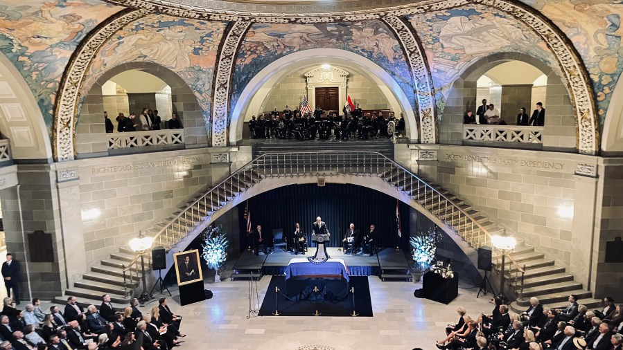 Former Governor ‘Kit’ Bond honored at Missouri Capitol service