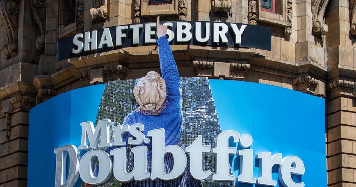 Trump promised “NO MORE DRAG SHOWS” at Kennedy Center. Their new season ...