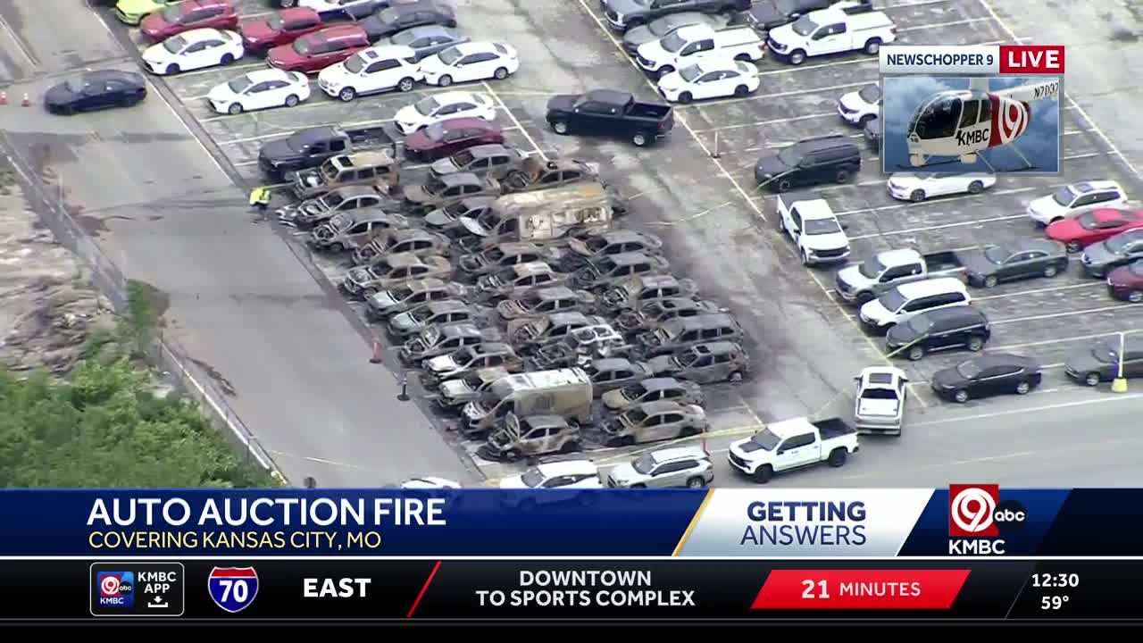 More than two dozen cars caught fire at auto auction, Kansas City fire ...