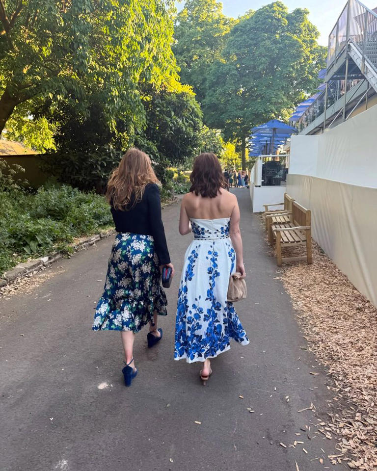 Princess Beatrice shines at the Chelsea Flower show - and her red hair ...