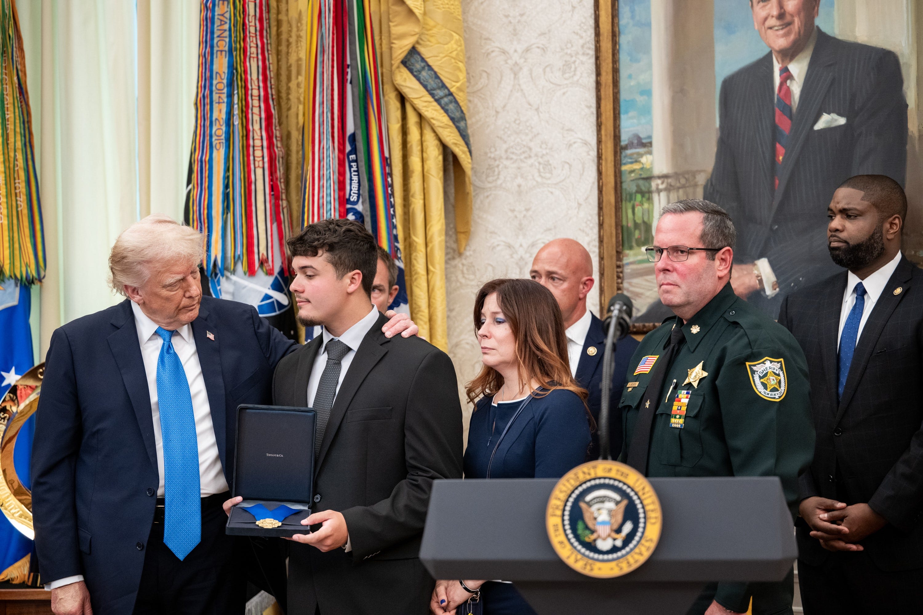 'Three remarkable heroes': Trump honors PBSO motorcycle deputies killed ...