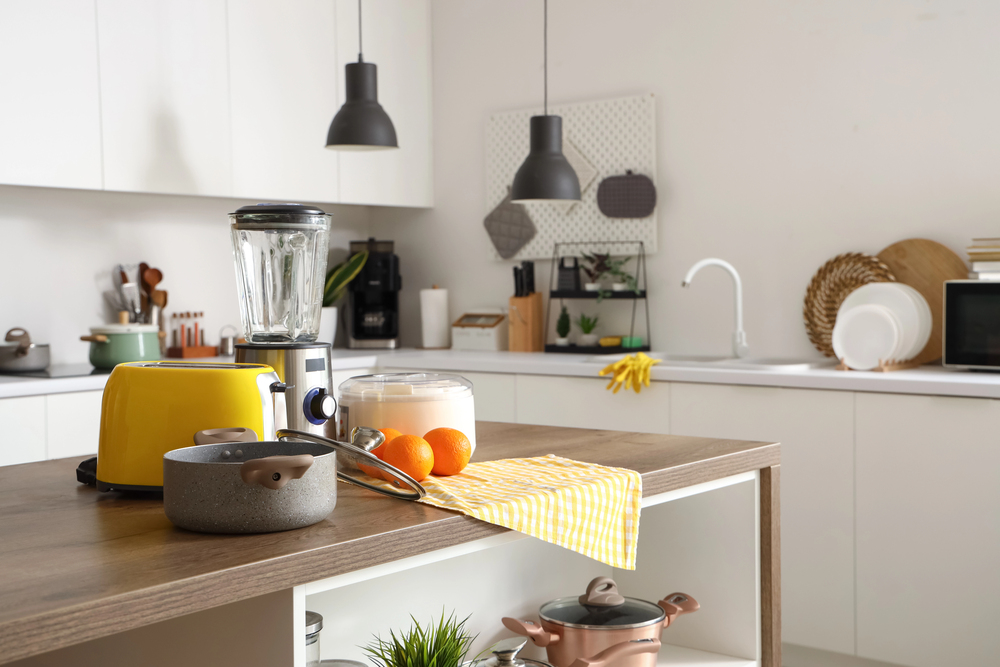 20 Retro Kitchen Gadgets We Don’t Miss