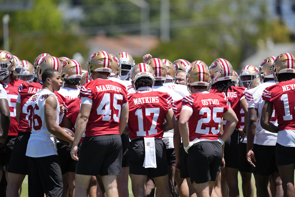 The 49ers sell a minority share of the team to 3 Bay Area families