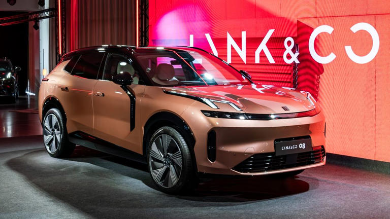 El nuevo Lynk & Co 08 tiene esta salvajada de autonomía eléctrica a pesar de ser un híbrido ...