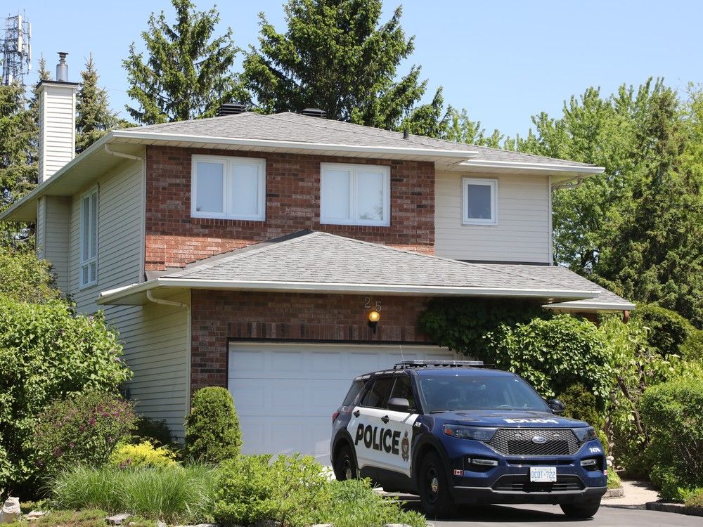 Barrhaven homicide being investigated as 'murder-suicide'