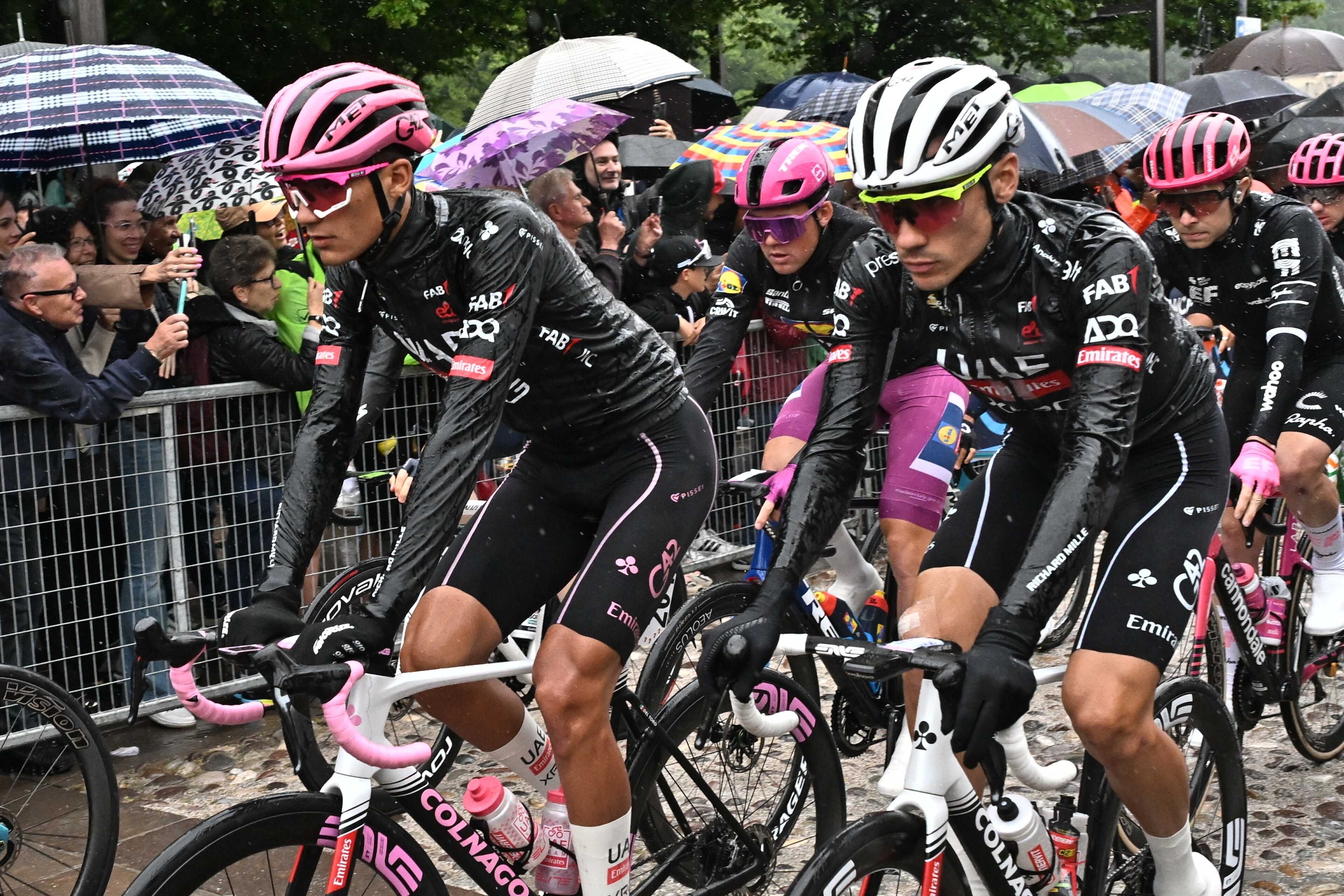 Giro: 16/a tappa; Del Toro resta in maglia rosa