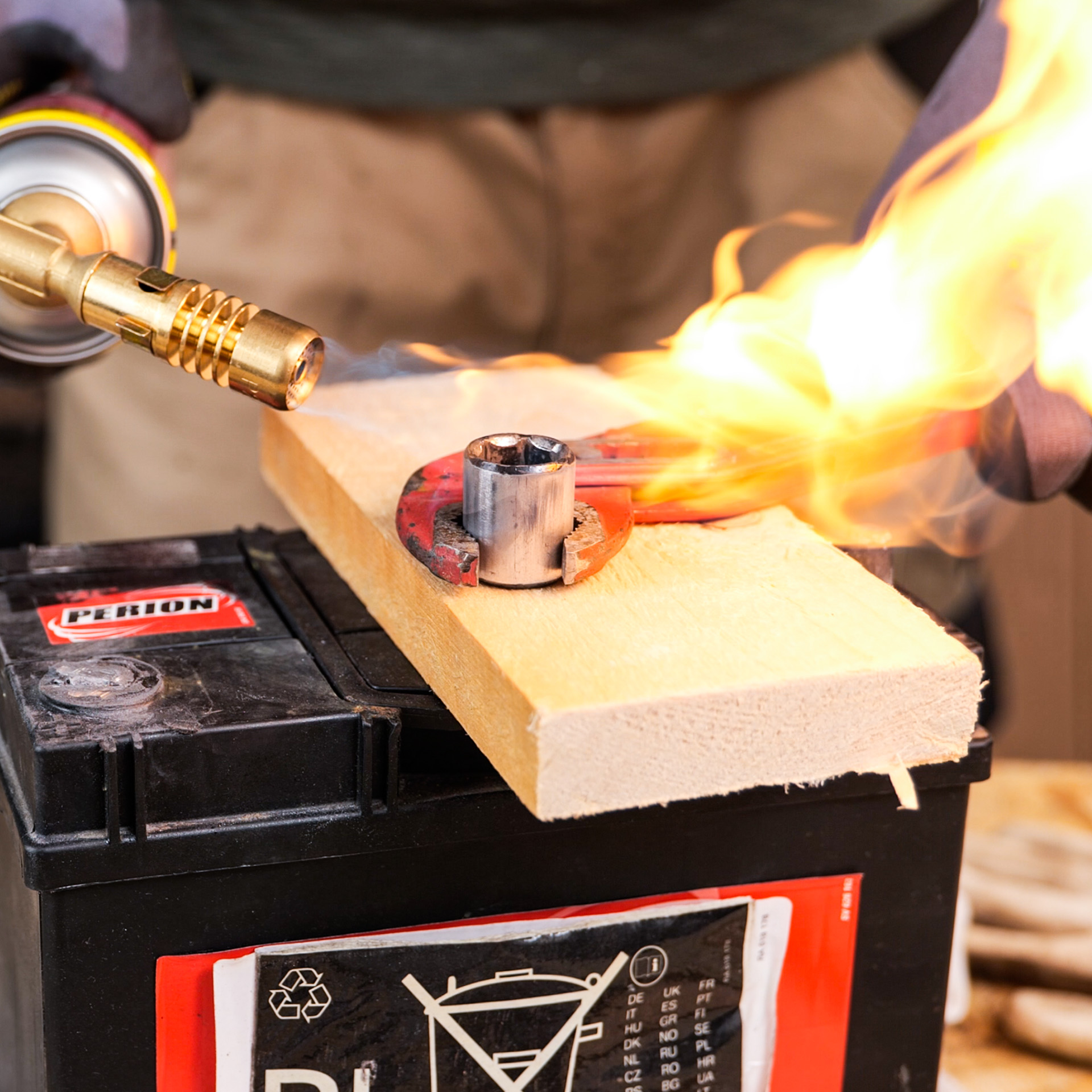 Fix your car with these out-of-the-box hacks 🔧