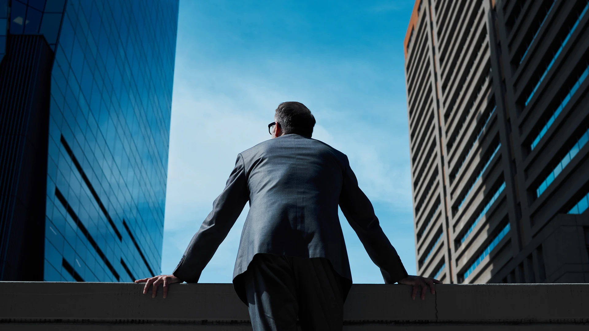 Why Smart Leaders Struggle to Answer the Simple Question: ‘What Do You ...