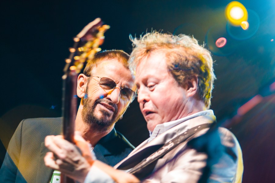 Rock guitarist dead at 77