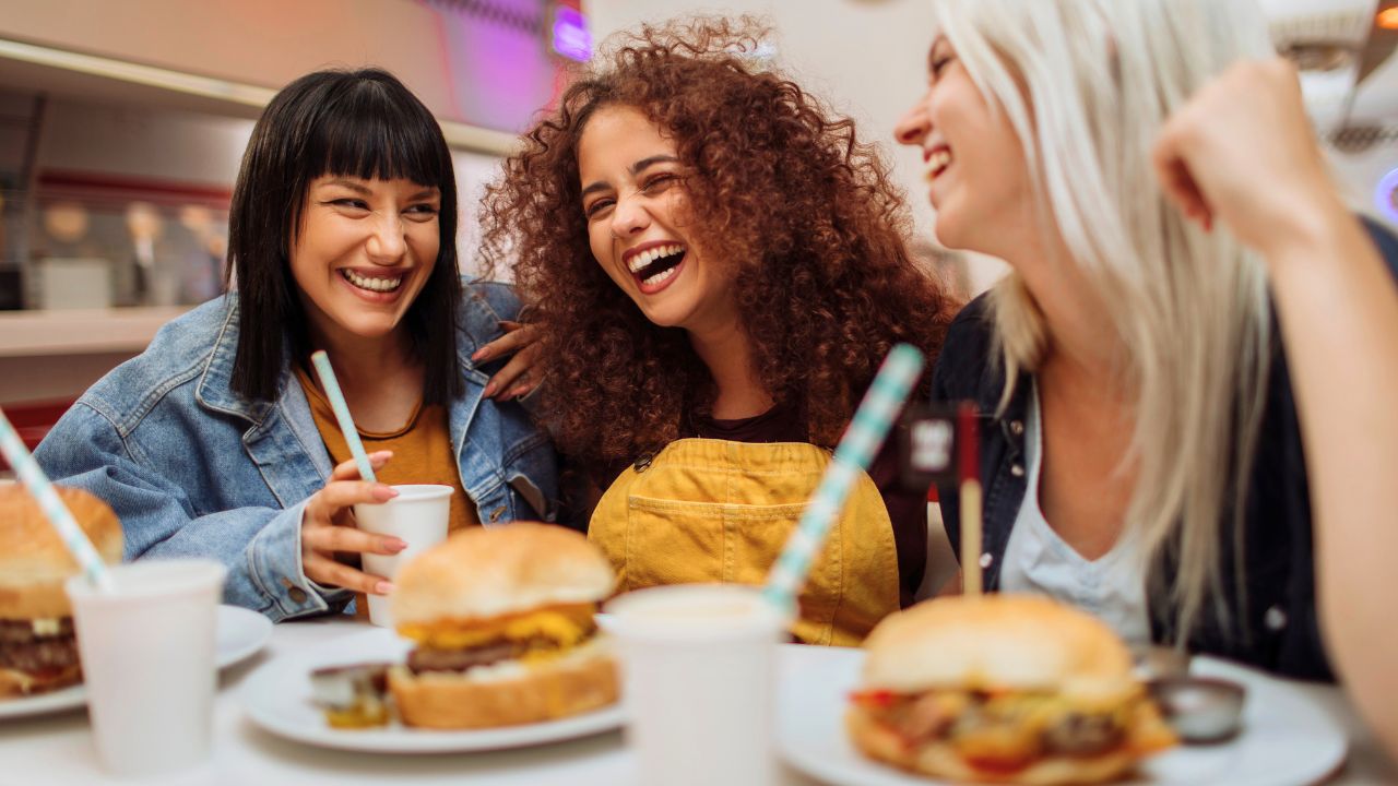 8 Divisive Takes on Eating Out vs. Cooking at Home – Which Is Better?