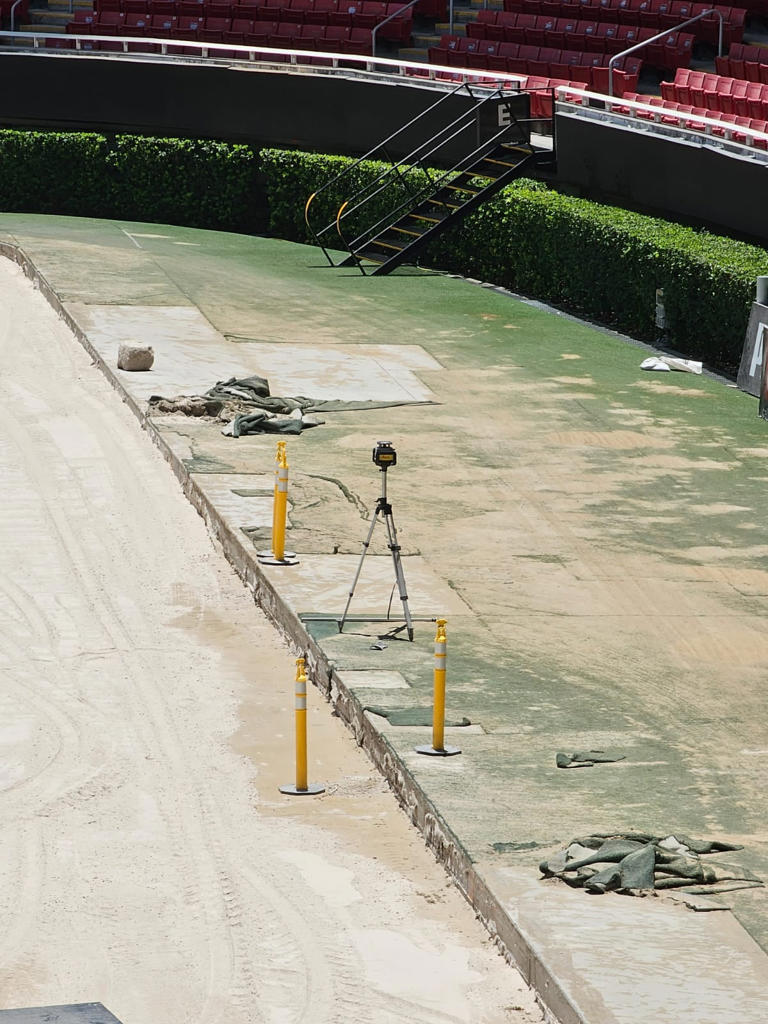 Imágenes exclusivas: Sin césped y con maquinaria; así luce hoy el ...