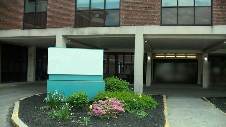 Waterville's Northern Light Inland Hospital closes to patients