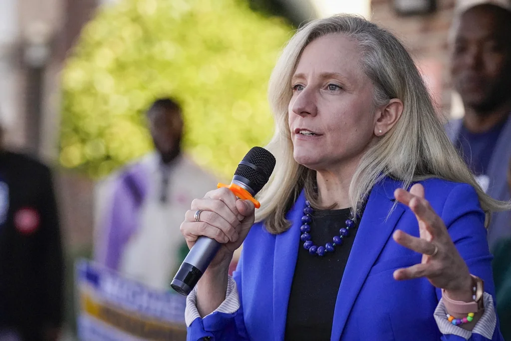 Who is Abigail Spanberger? Meet the Democratic candidate for Virginia ...