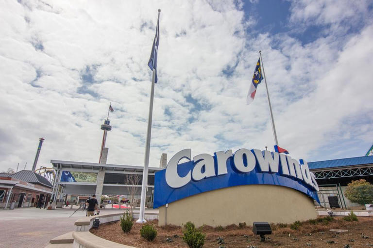 Six Flags names new Carowinds park president