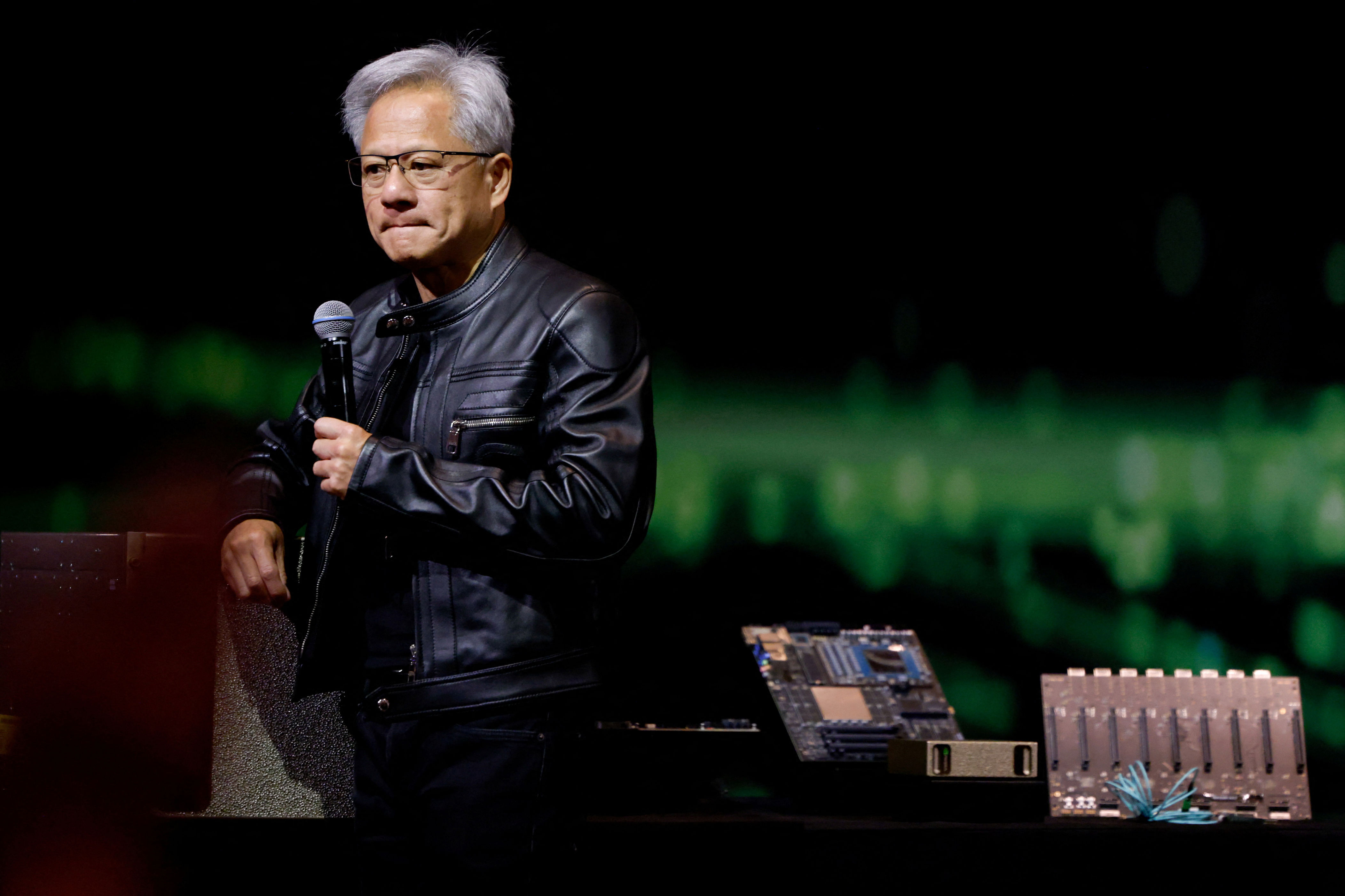 Nvidia sees $2.5 billion Q1 revenue loss from Trump's China chip export ...