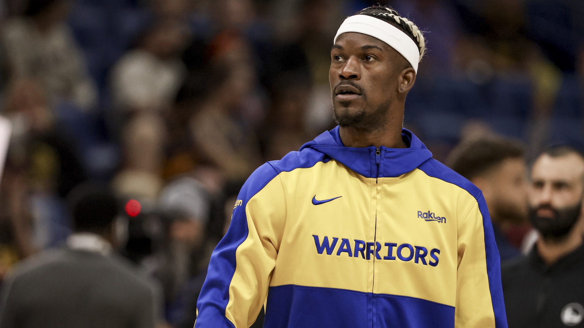 Watch Jimmy Butler Fall Out of His Chair After Magician Pulls off ...