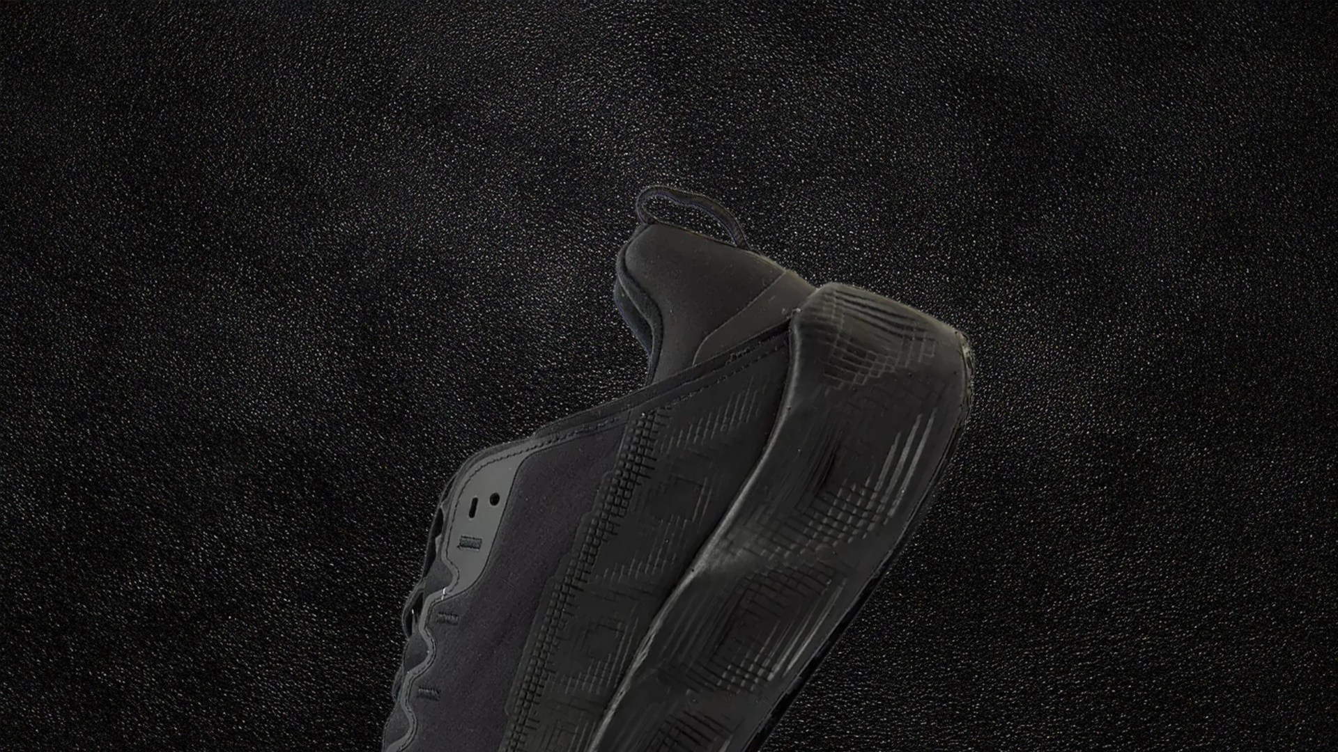 Nike’s New Futuristic Sneaker Looks Like a Stealthy Stunner