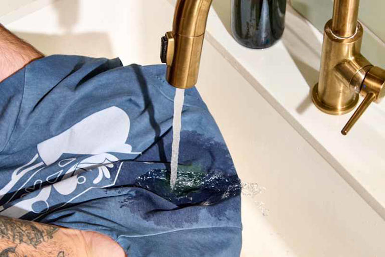 How to Remove Bright-Yellow Mustard Stains on Clothes